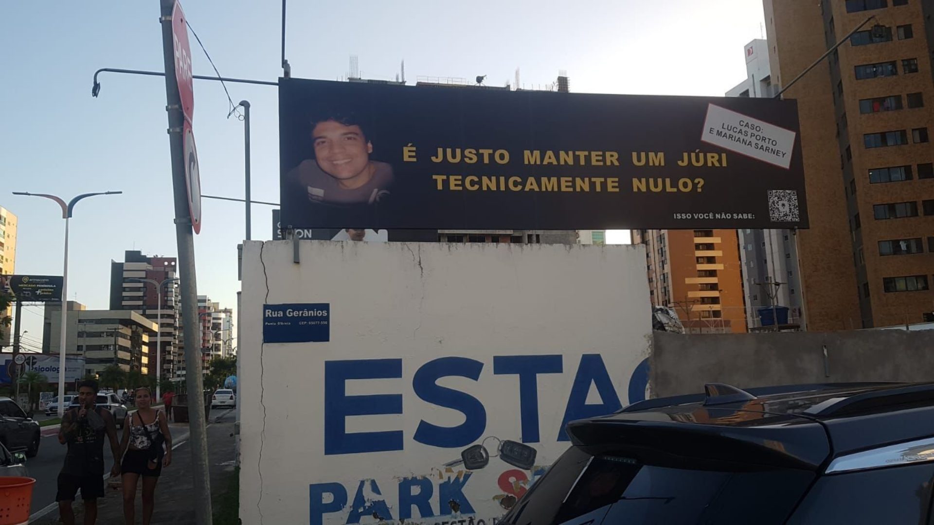 Aprovado projeto que veta outdoors como o de Lucas Porto